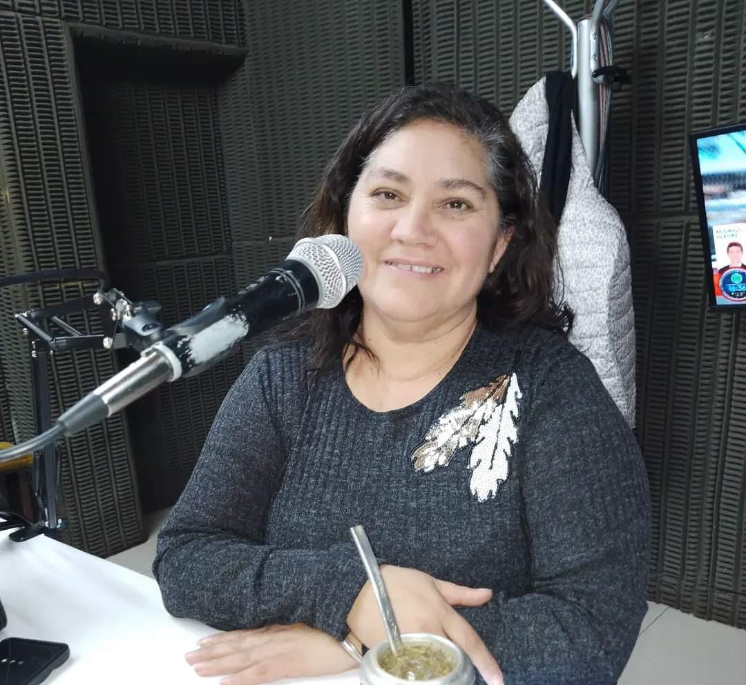 Laura Vera solicitó una reunión con el cuerpo legislativo de la Cámara ...